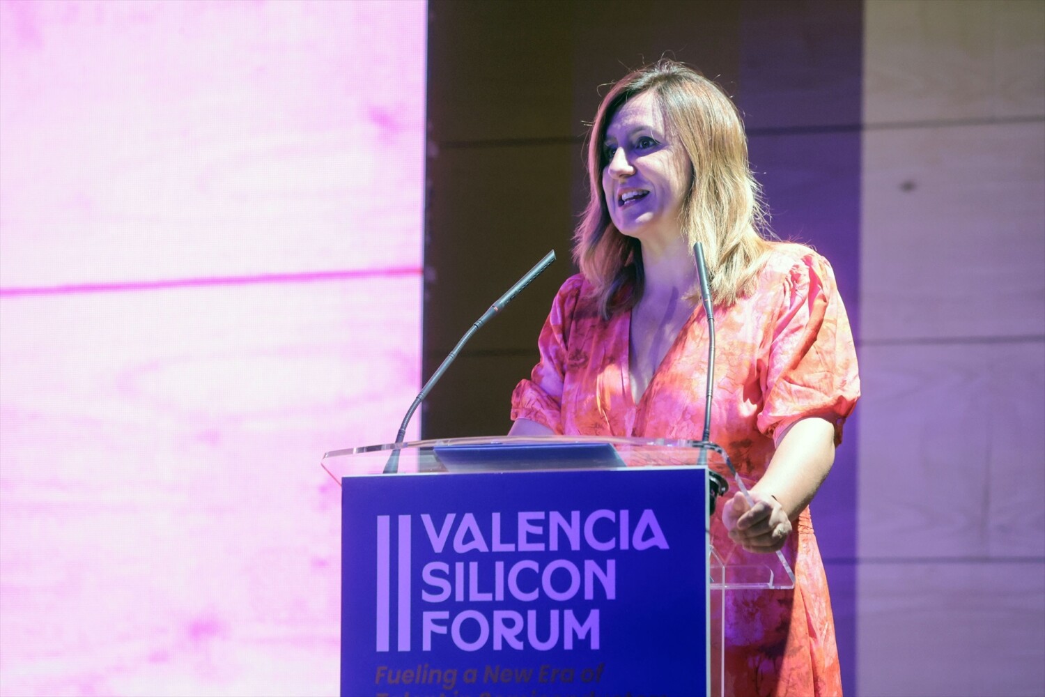València proposa com a filla predilecta l'atiadora anticatalanista ...